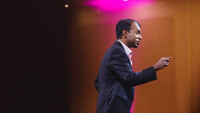 Small Talk with Max | Cru Singapore